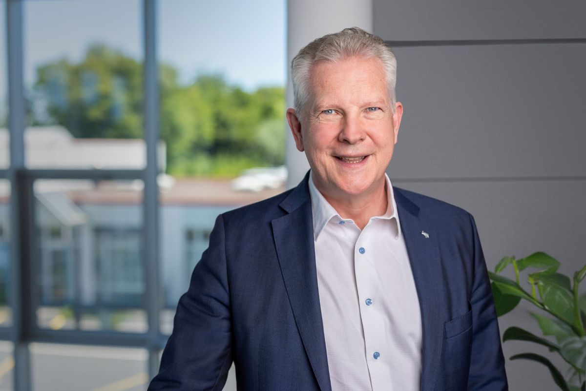 Schmitz Cargobull Expands Investment in Freighter Group - Heavy Vehicle ...